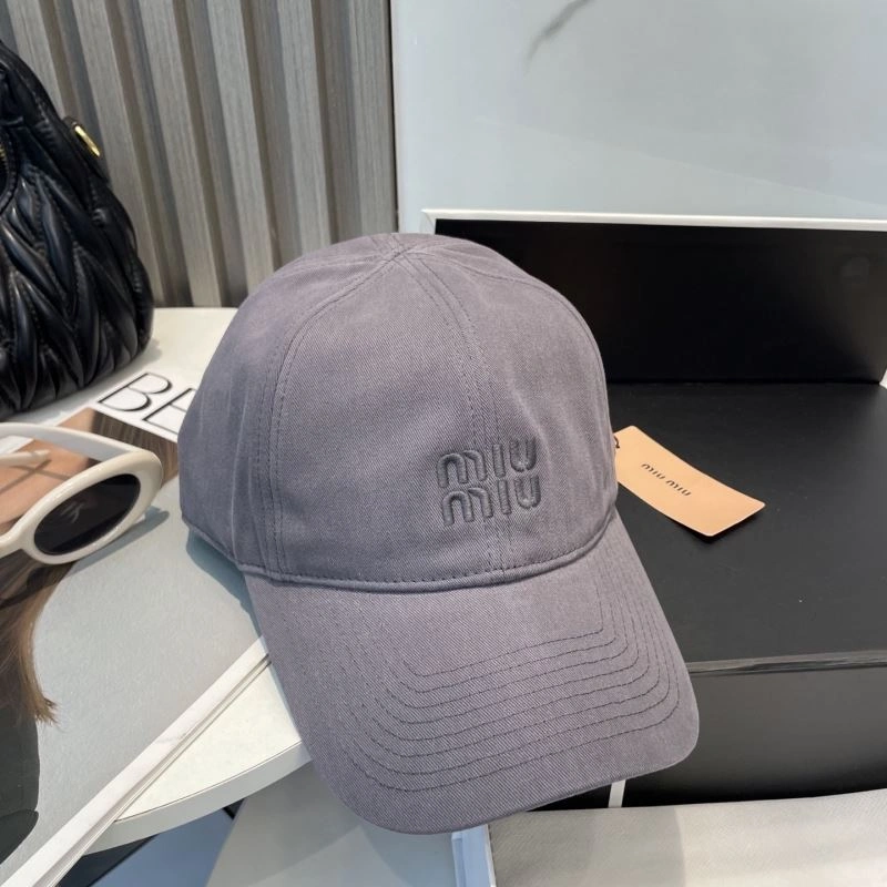 Accurate model Miu Miu Caps