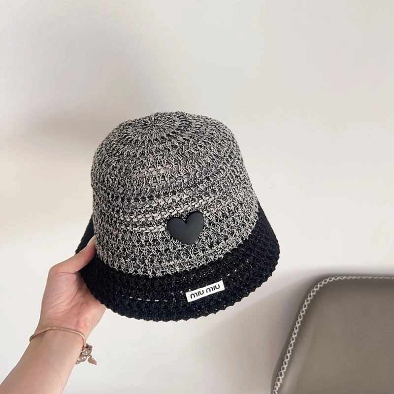 Top mirror Miu Miu Caps