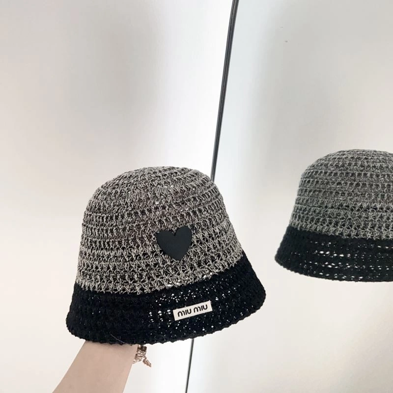 Top mirror Miu Miu Caps