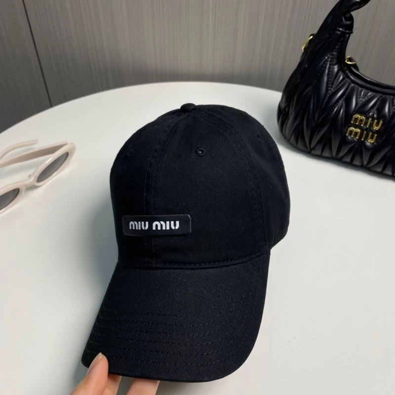 Top mirror Miu Miu Caps
