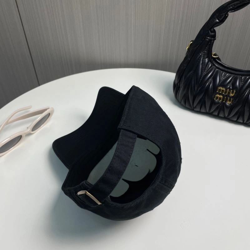 Top mirror Miu Miu Caps