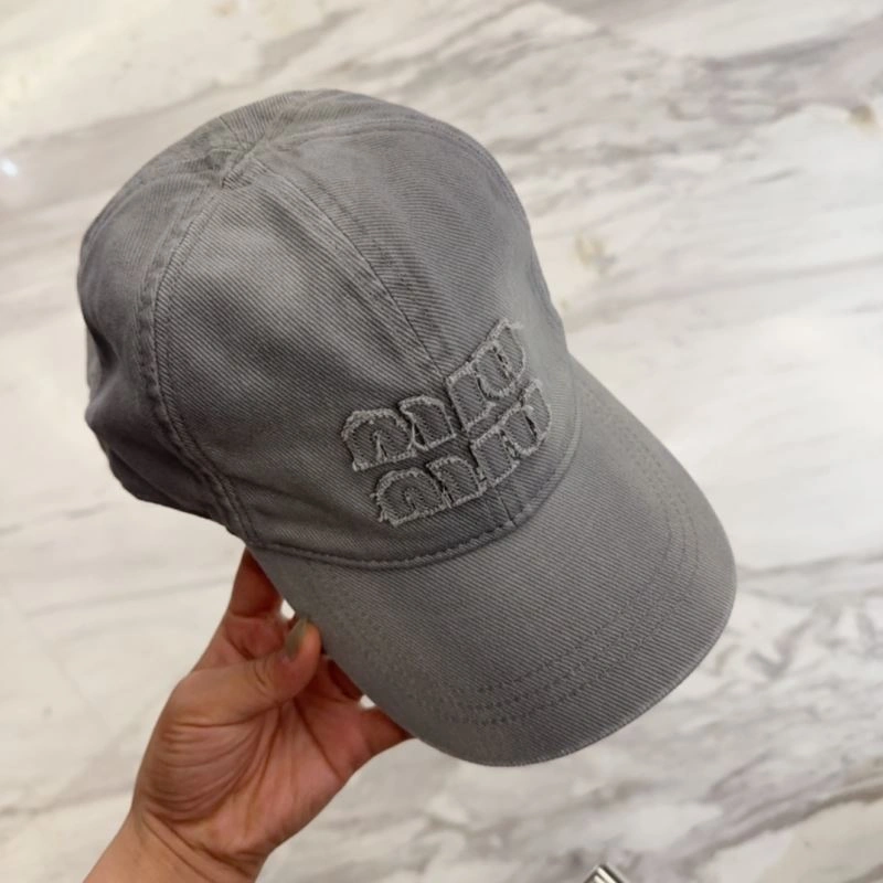 Accurate model Miu Miu Caps