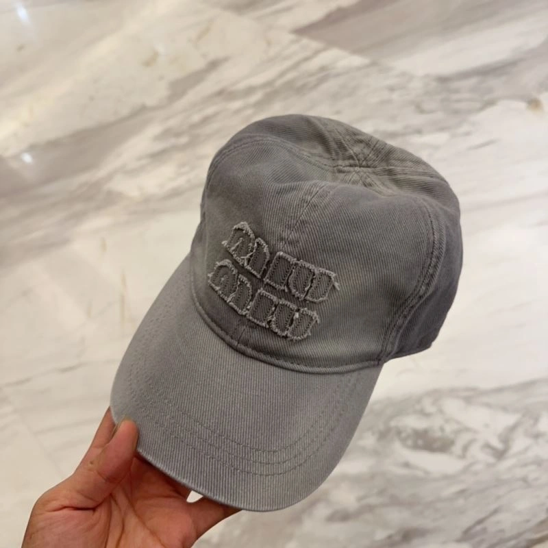 Accurate model Miu Miu Caps