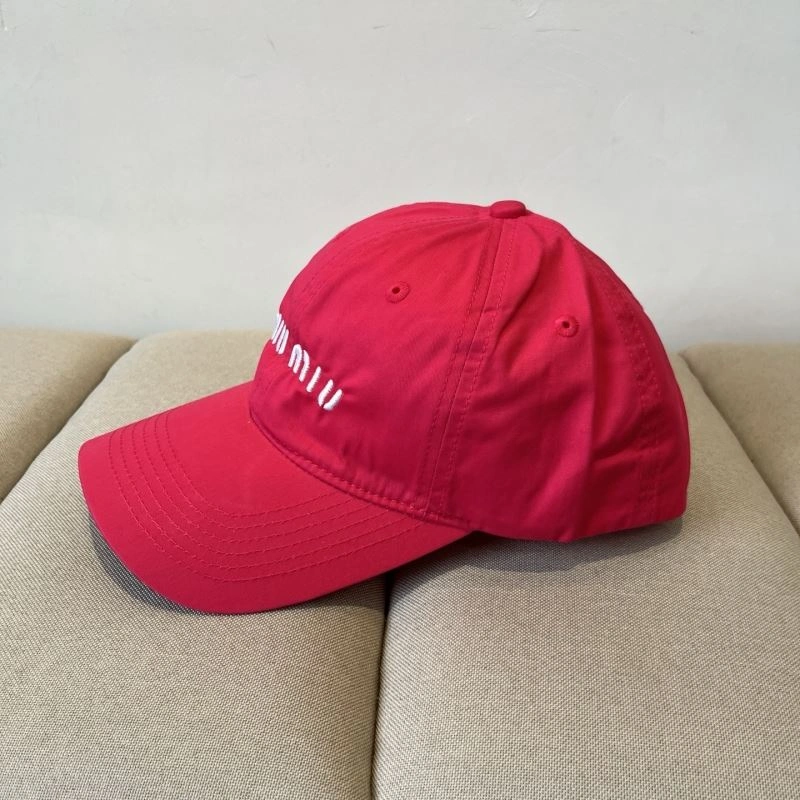 Accurate model Miu Miu Caps