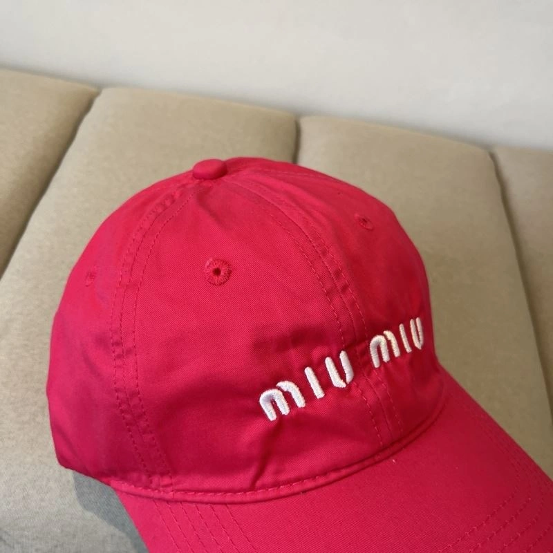 Accurate model Miu Miu Caps