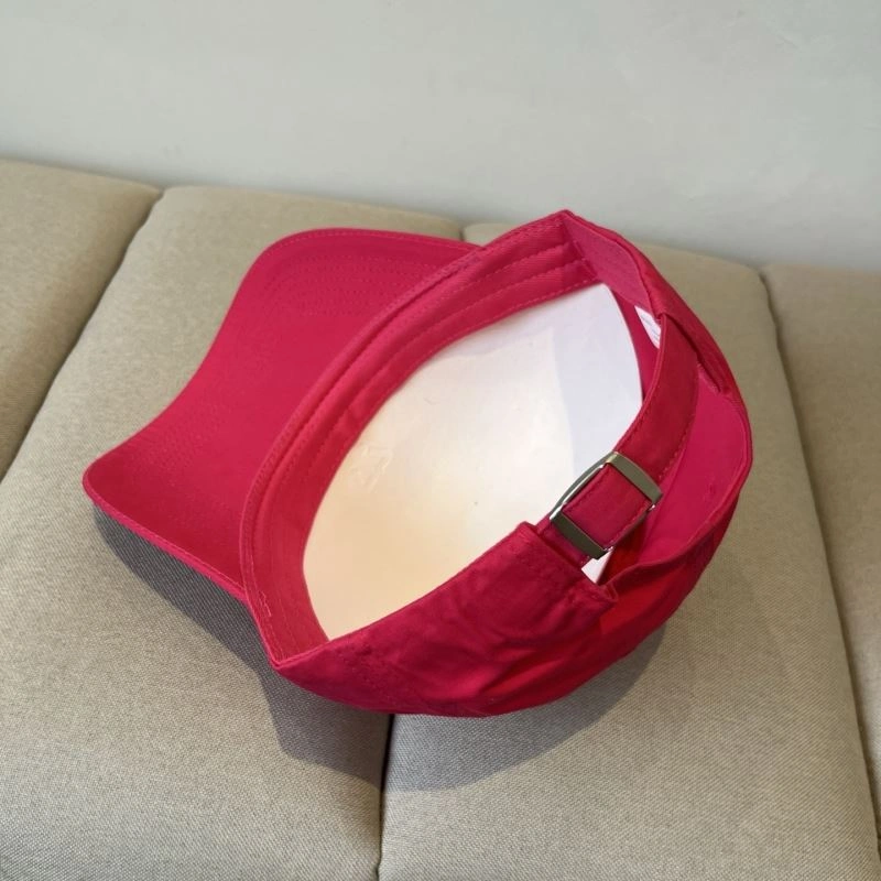 Accurate model Miu Miu Caps
