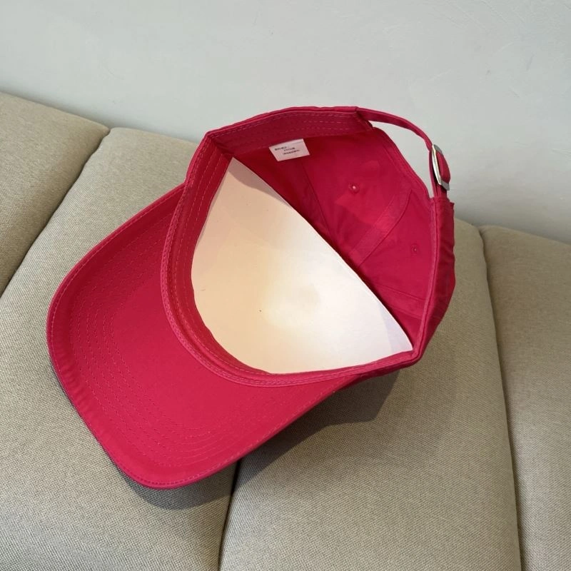 Accurate model Miu Miu Caps