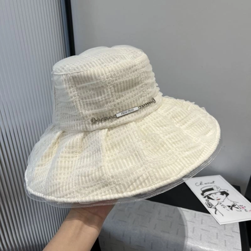 Top match Miu Miu Caps
