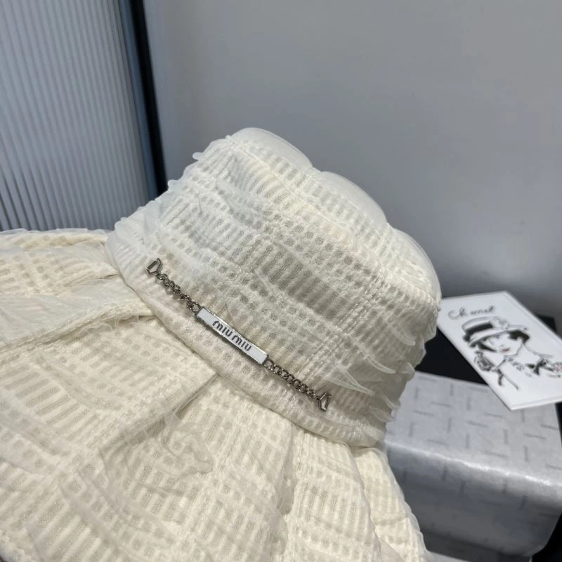Top match Miu Miu Caps