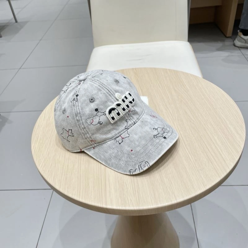 Top mirror Miu Miu Caps