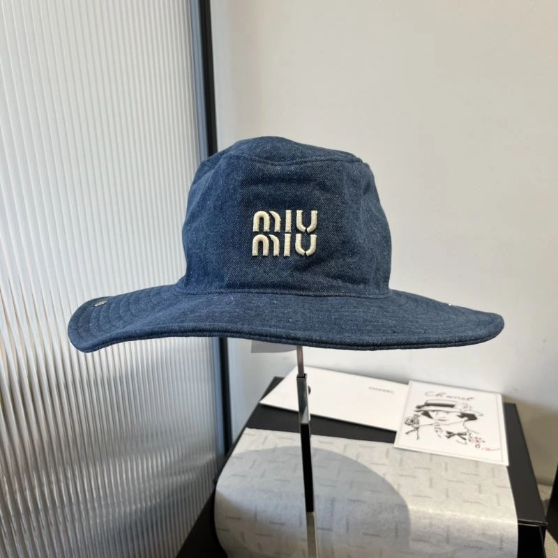 Top mirror Miu Miu Caps