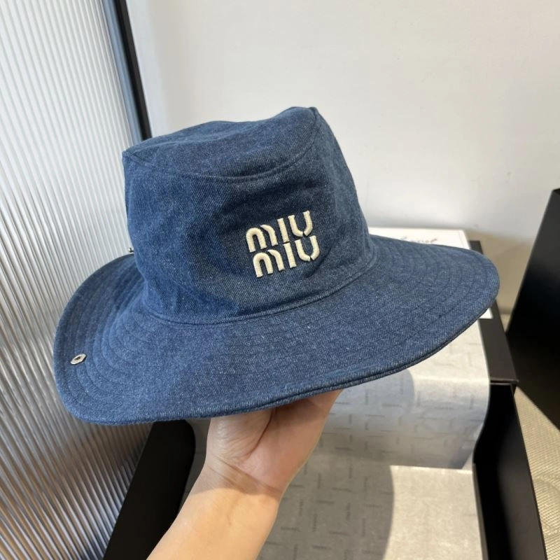 Top mirror Miu Miu Caps