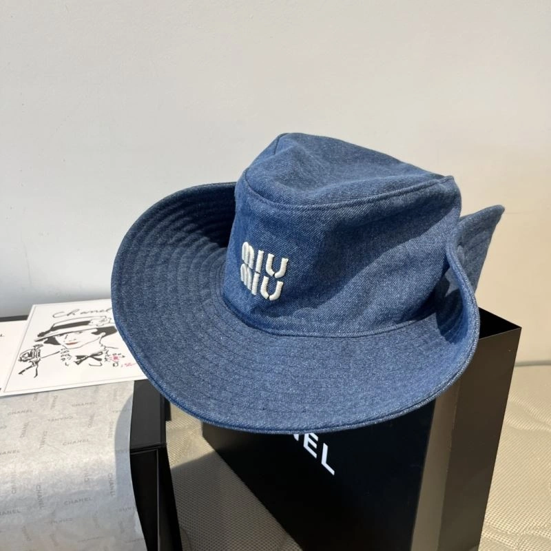 Top mirror Miu Miu Caps