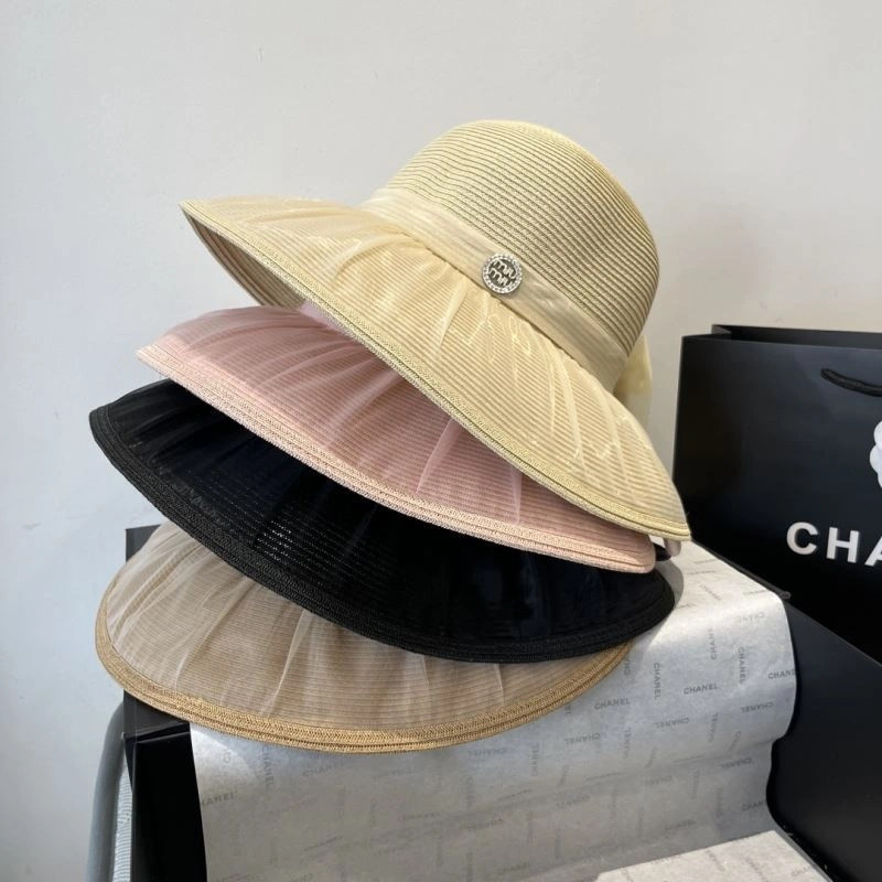 Top mirror Miu Miu Caps