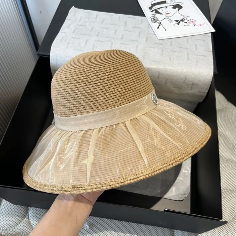 Top mirror Miu Miu Caps