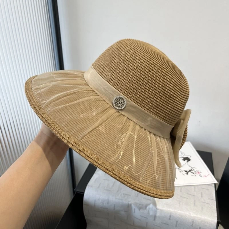Top mirror Miu Miu Caps