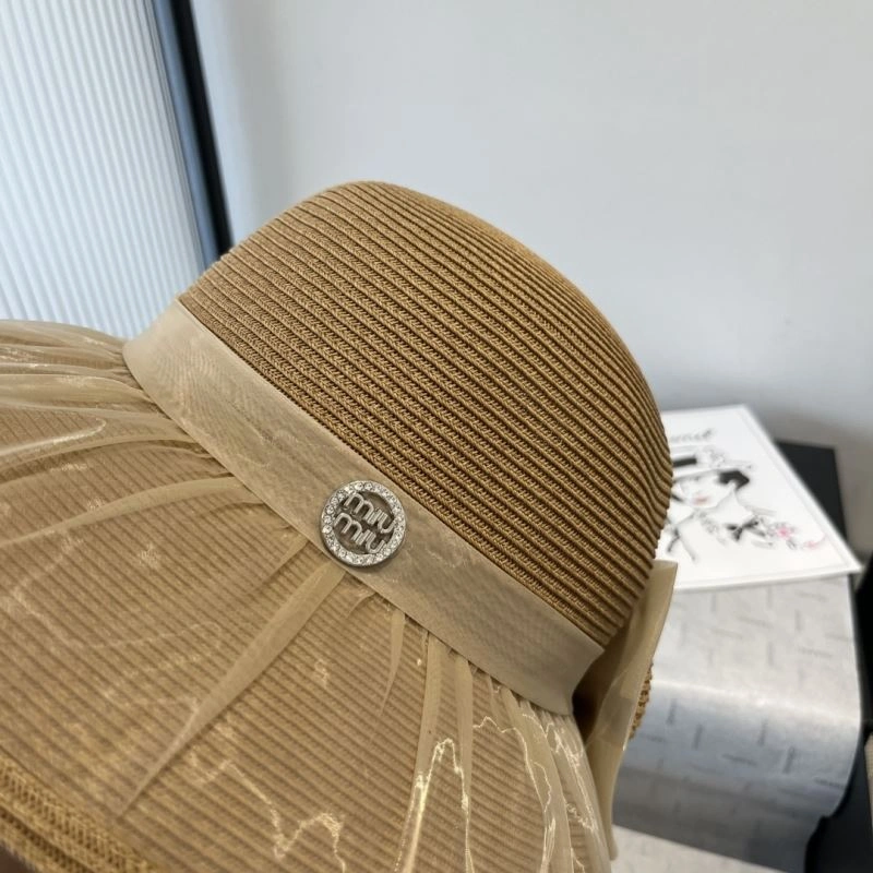 Top mirror Miu Miu Caps