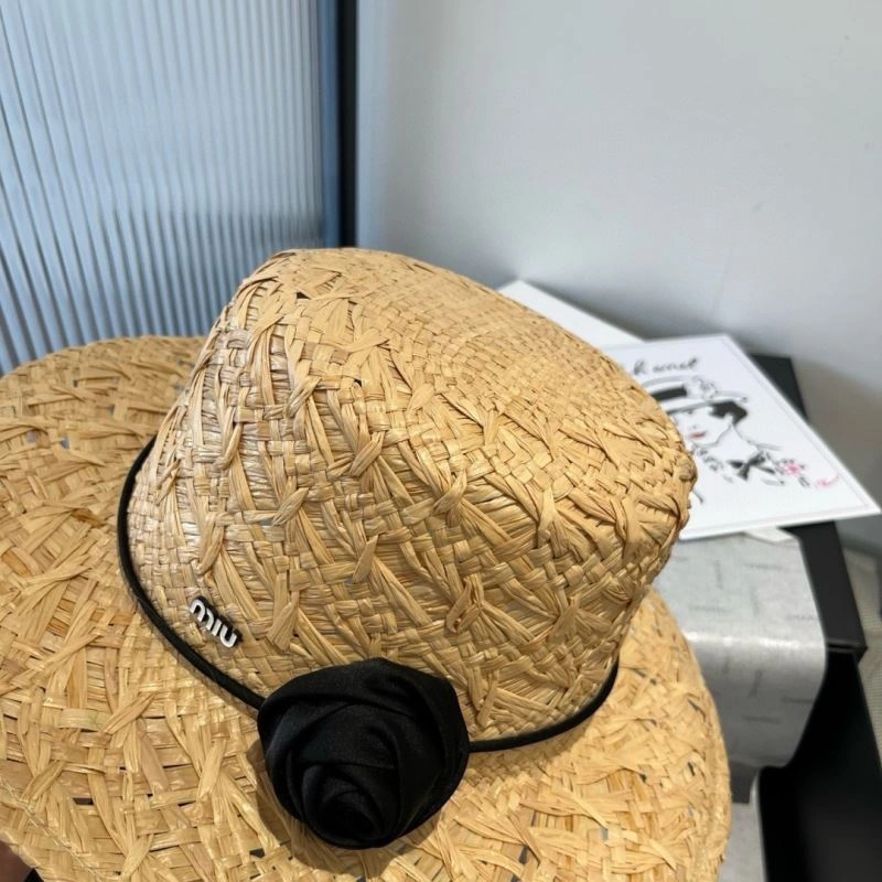 Top mirror Miu Miu Caps