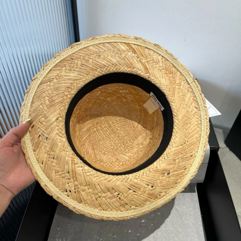 Top mirror Miu Miu Caps