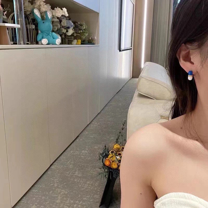 Accurate model Miu Miu Earrings