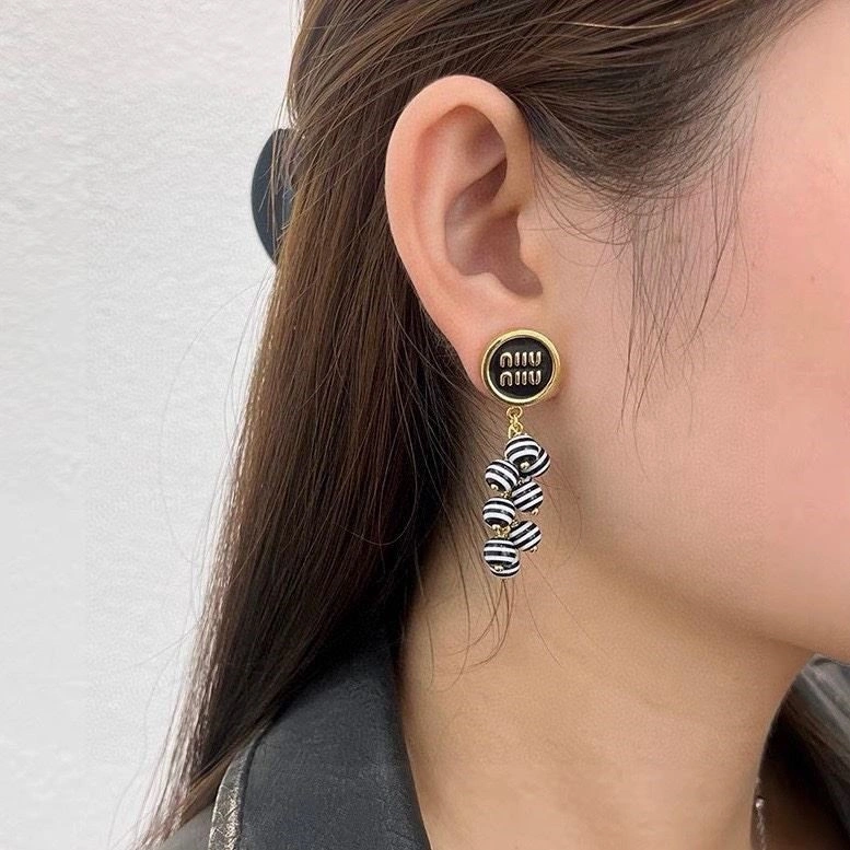 High fidelity Miu Miu Earrings