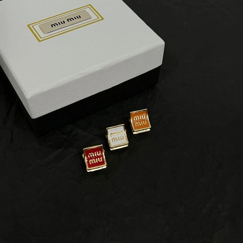 Low-cost Miu Miu Hairpins