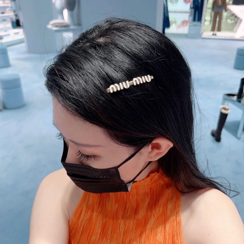 Top mirror Miu Miu Hairpins