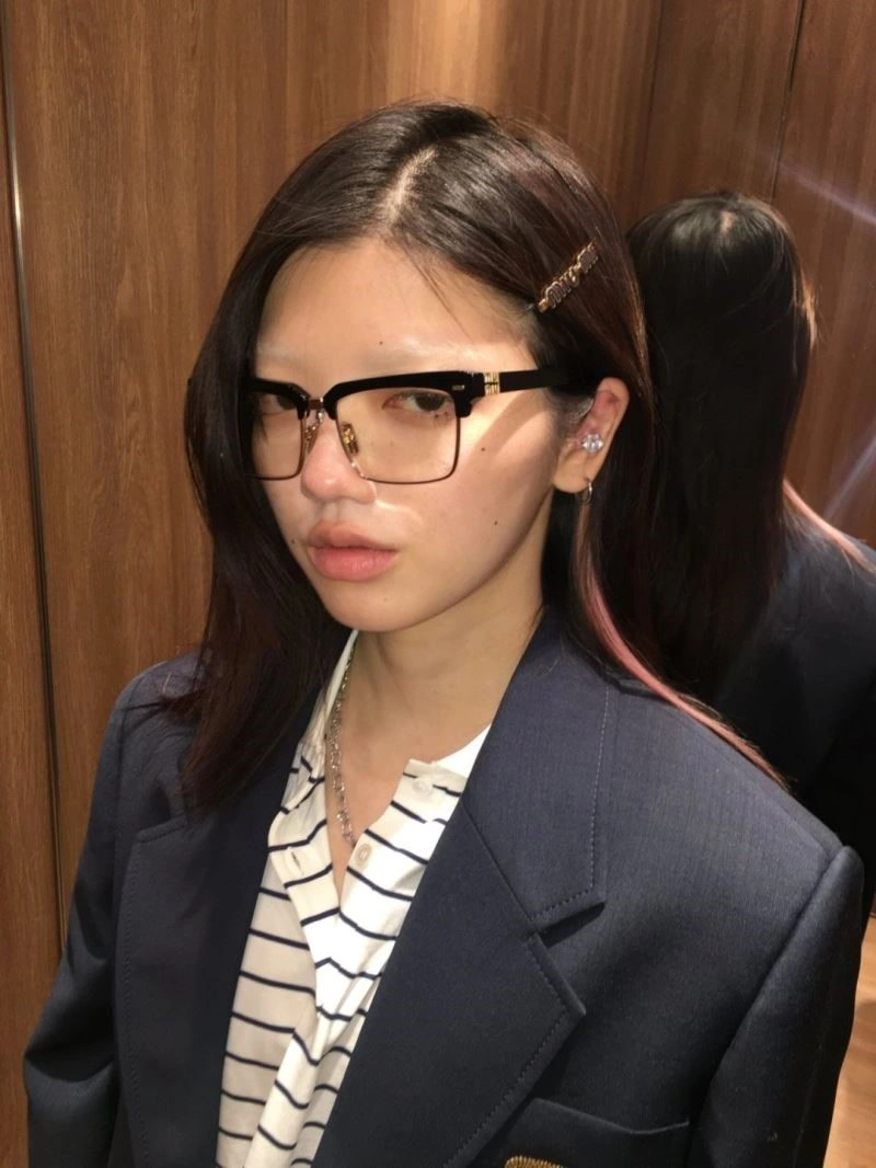 Top mirror Miu Miu Hairpins