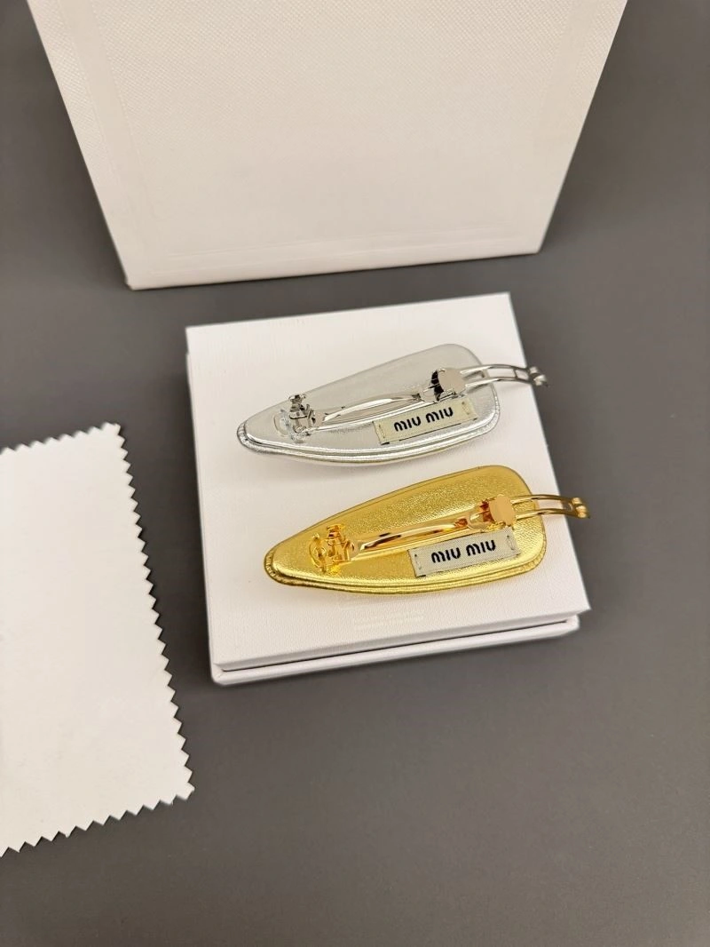 Accurate model Miu Miu Hairpins