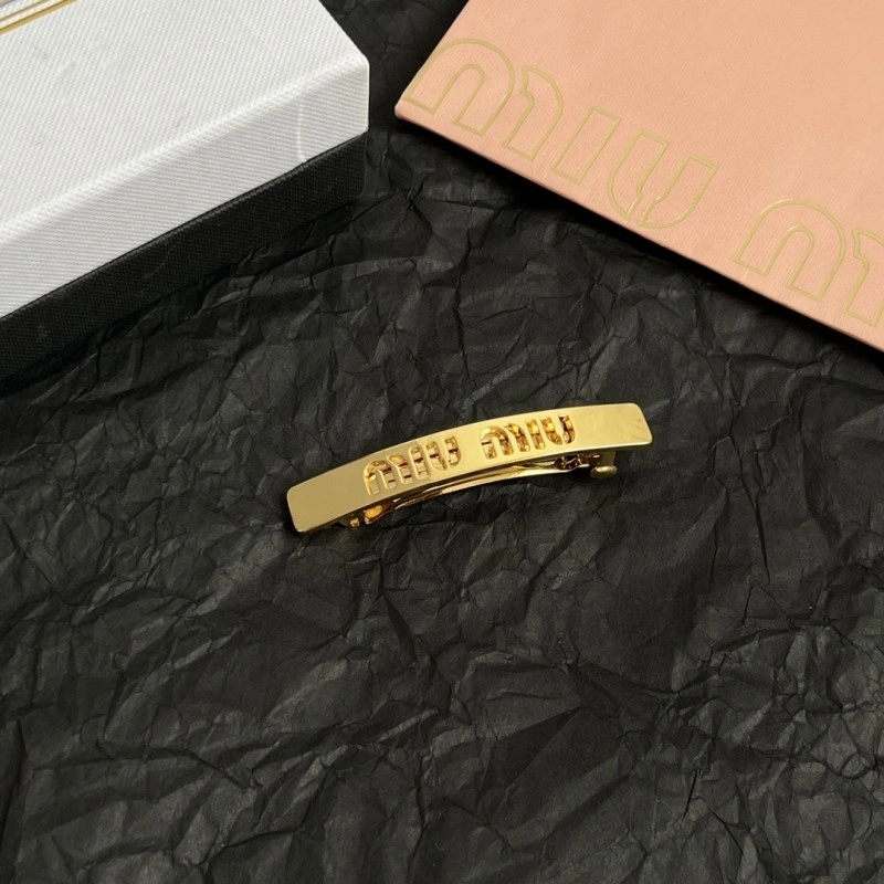 Accurate model Miu Miu Hairpins