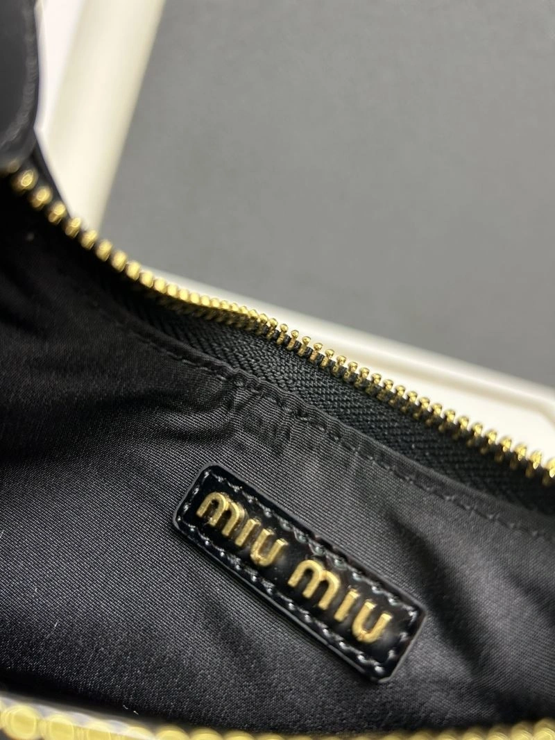 Top match Miu Miu Hobo Bags