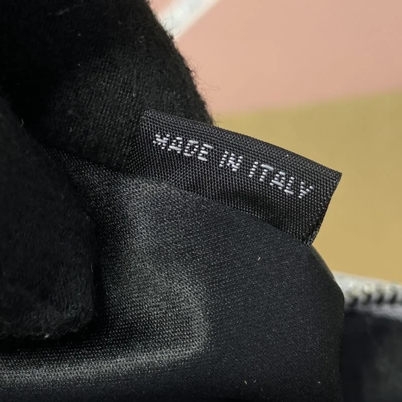 Bargain Miu Miu Hobo Bags
