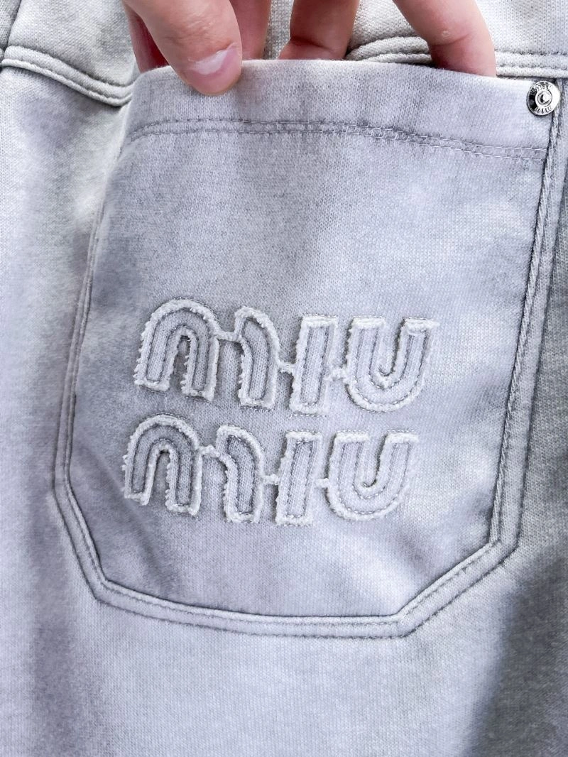 Top match Miu Miu Long Pants