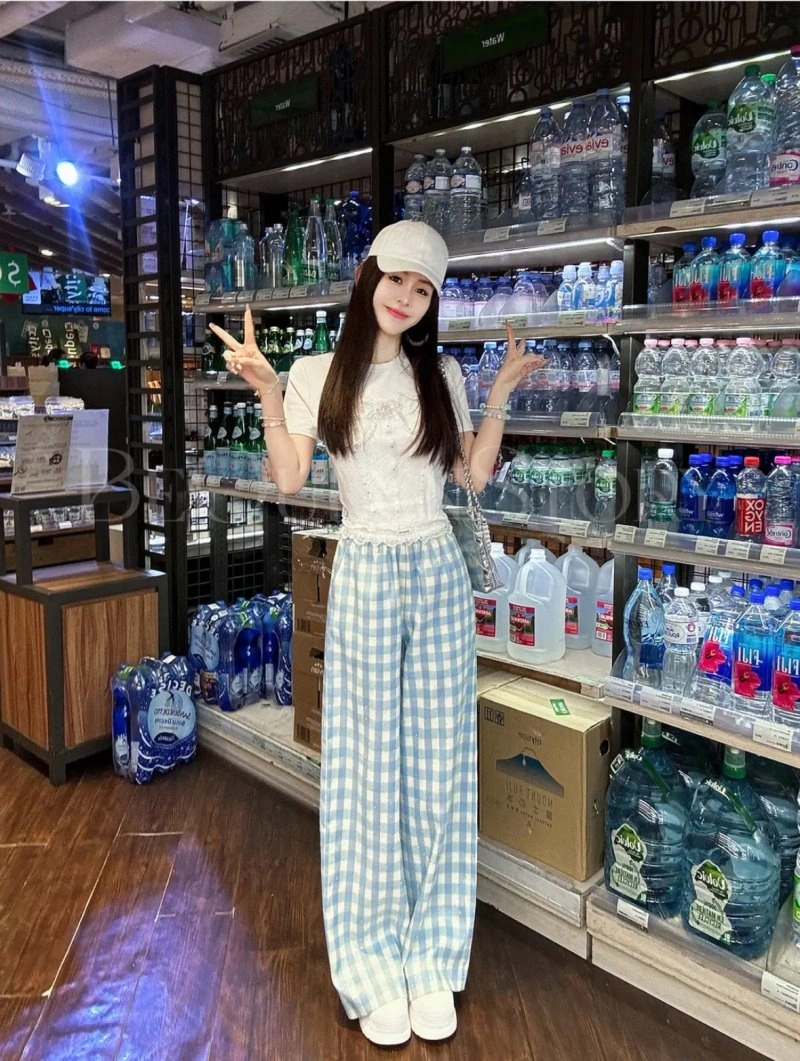 Top match Miu Miu Long Pants