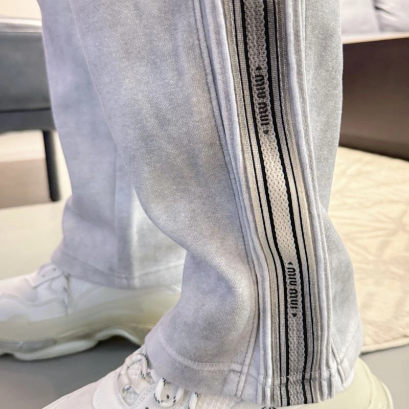 Top match Miu Miu Long Pants