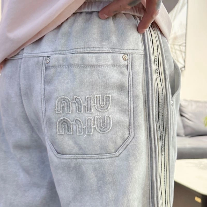 Top match Miu Miu Long Pants
