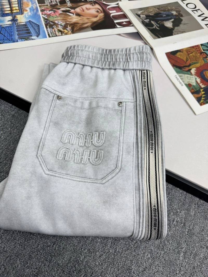 Top match Miu Miu Long Pants