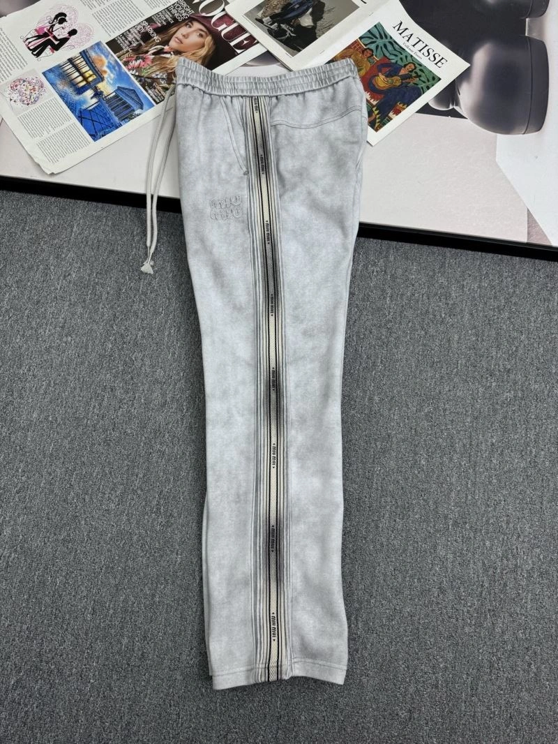 Top match Miu Miu Long Pants