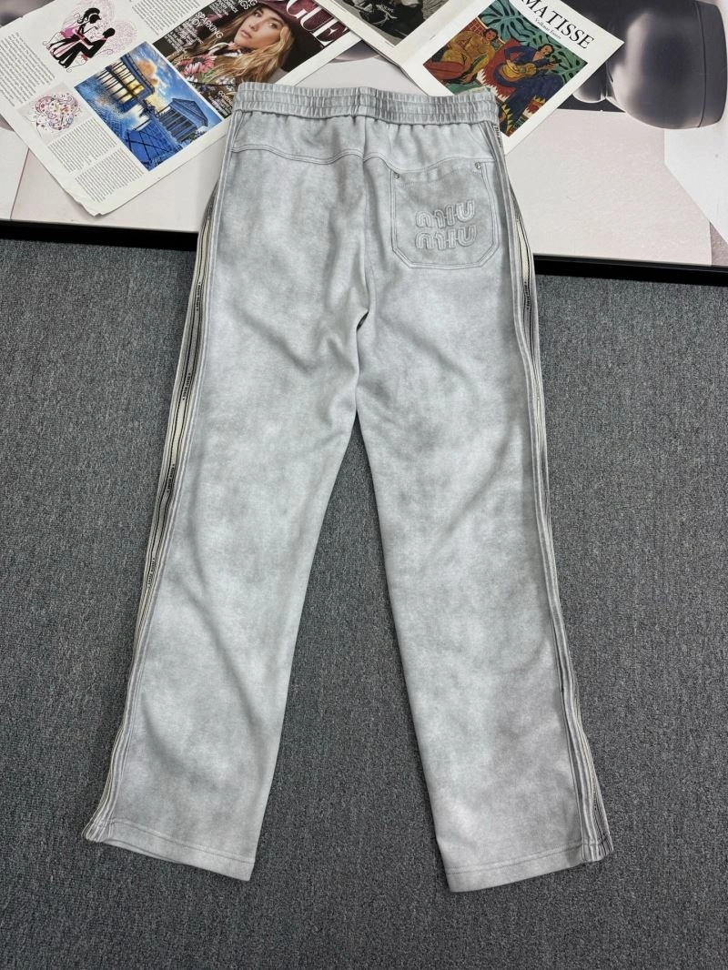 Top match Miu Miu Long Pants