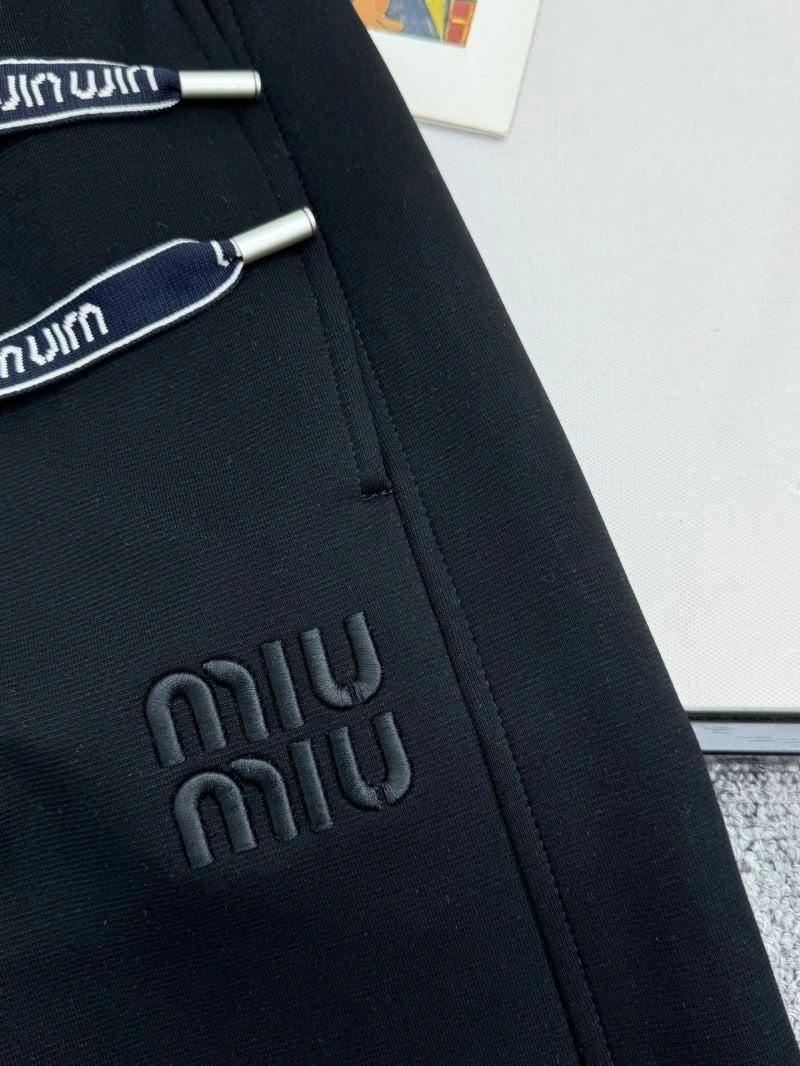 Top match Miu Miu Long Pants