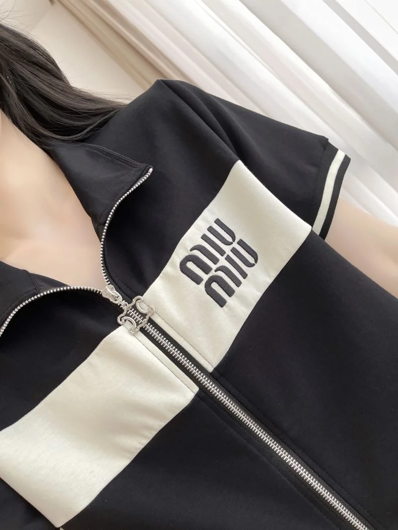 Top mirror Miu Miu Long Suits