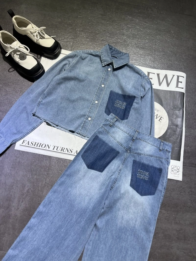 Exact replica Miu Miu Long Suits