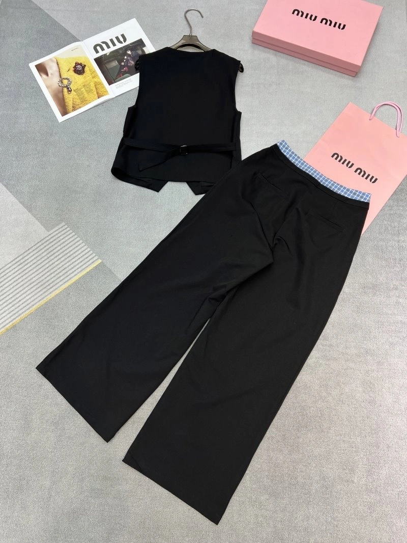 Top mirror Miu Miu Long Suits