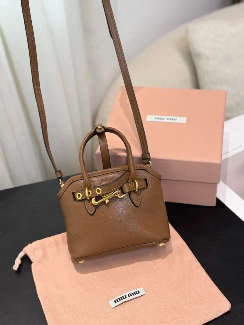 Accurate model Miu Miu Ornaments