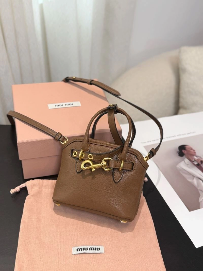 Accurate model Miu Miu Ornaments