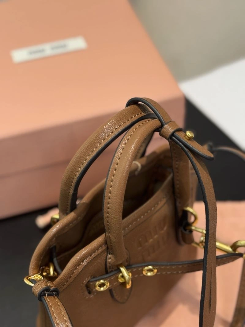 Accurate model Miu Miu Ornaments