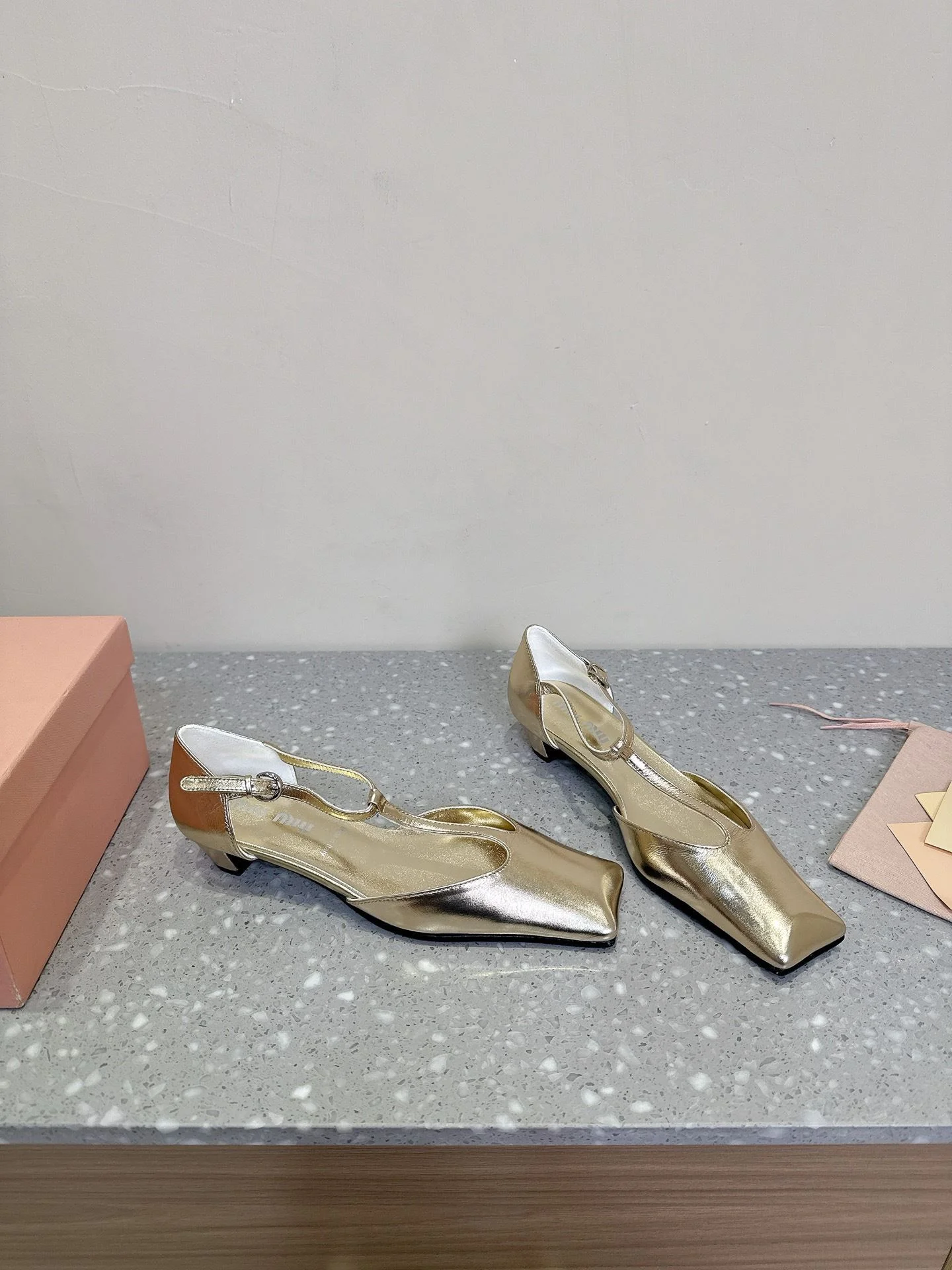 Top match Miu Miu Sandals