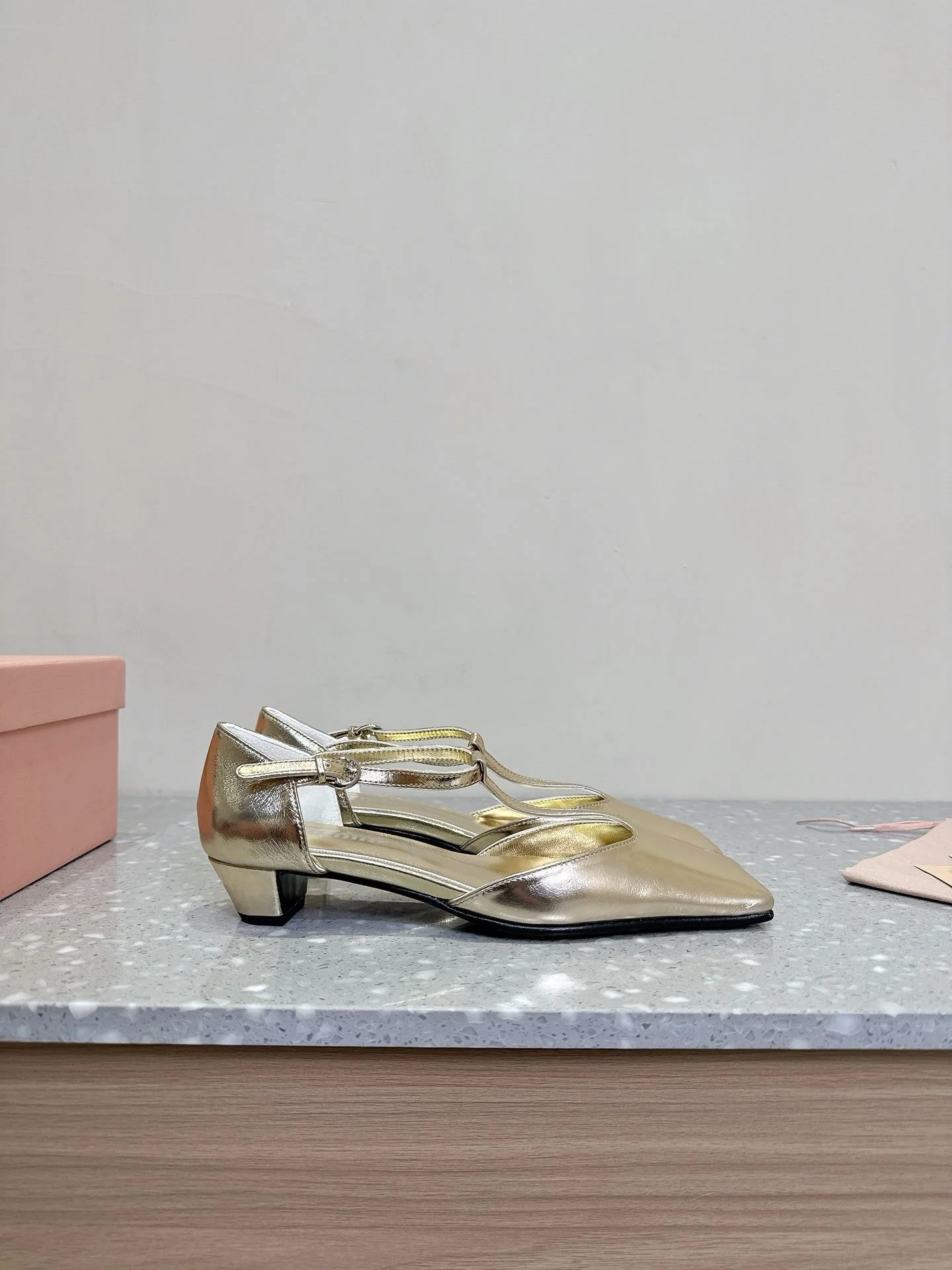 Top match Miu Miu Sandals