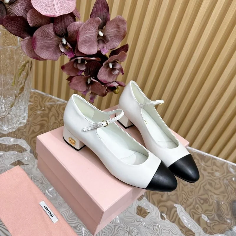 Accurate model Miu Miu Sandals