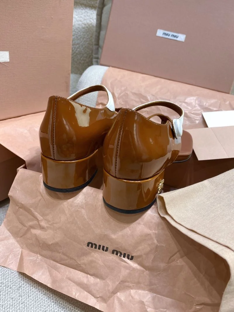 Top mirror Miu Miu Sandals